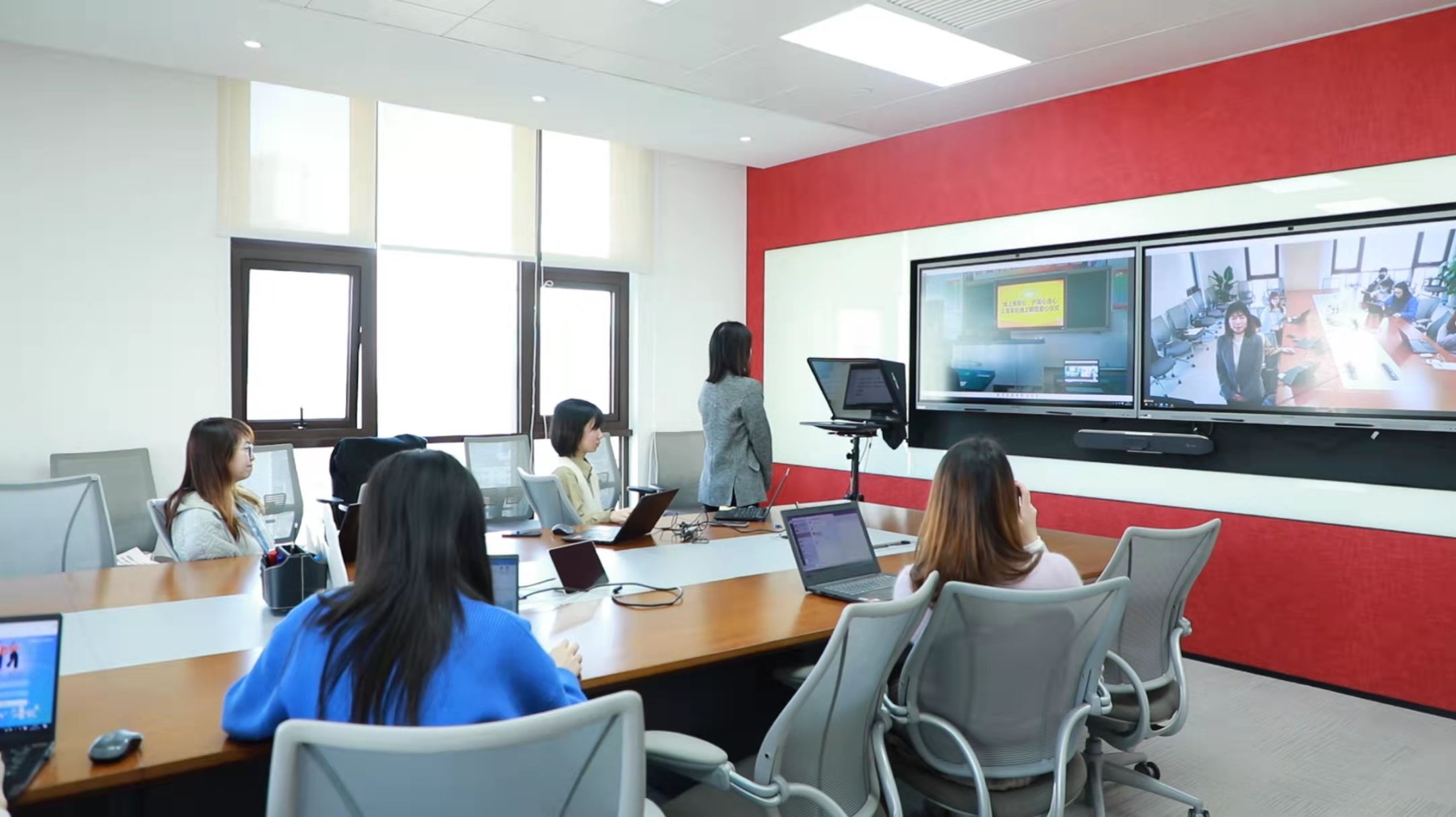 2022 Charity First Ceremony: Shanghai Jahwa x Yunnan Wenshan held an ...